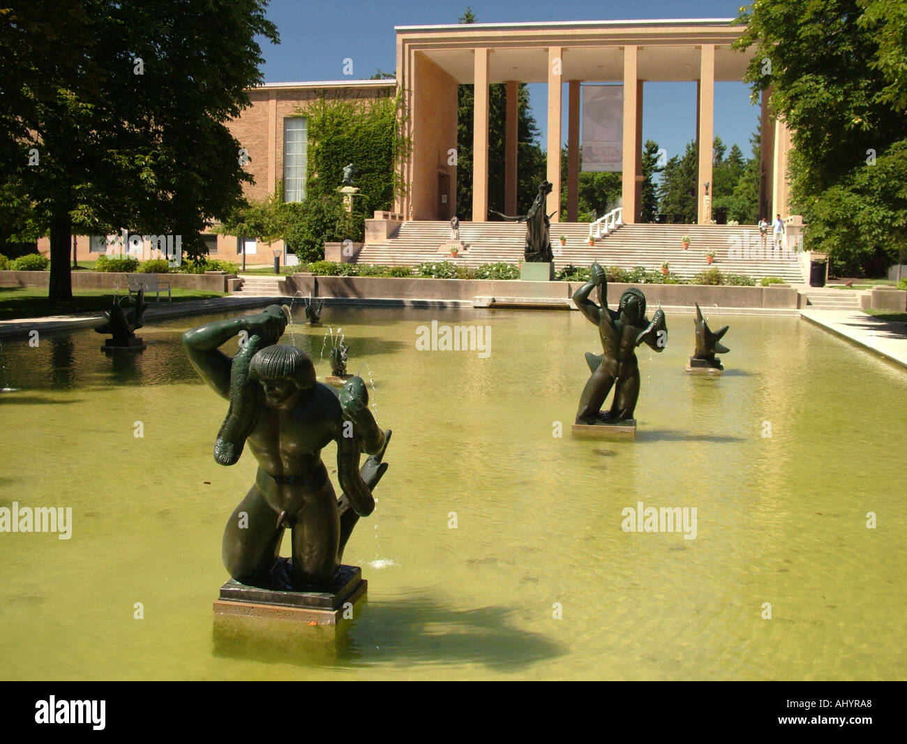 Detroit community garden hi-res stock photography and images - Alamy