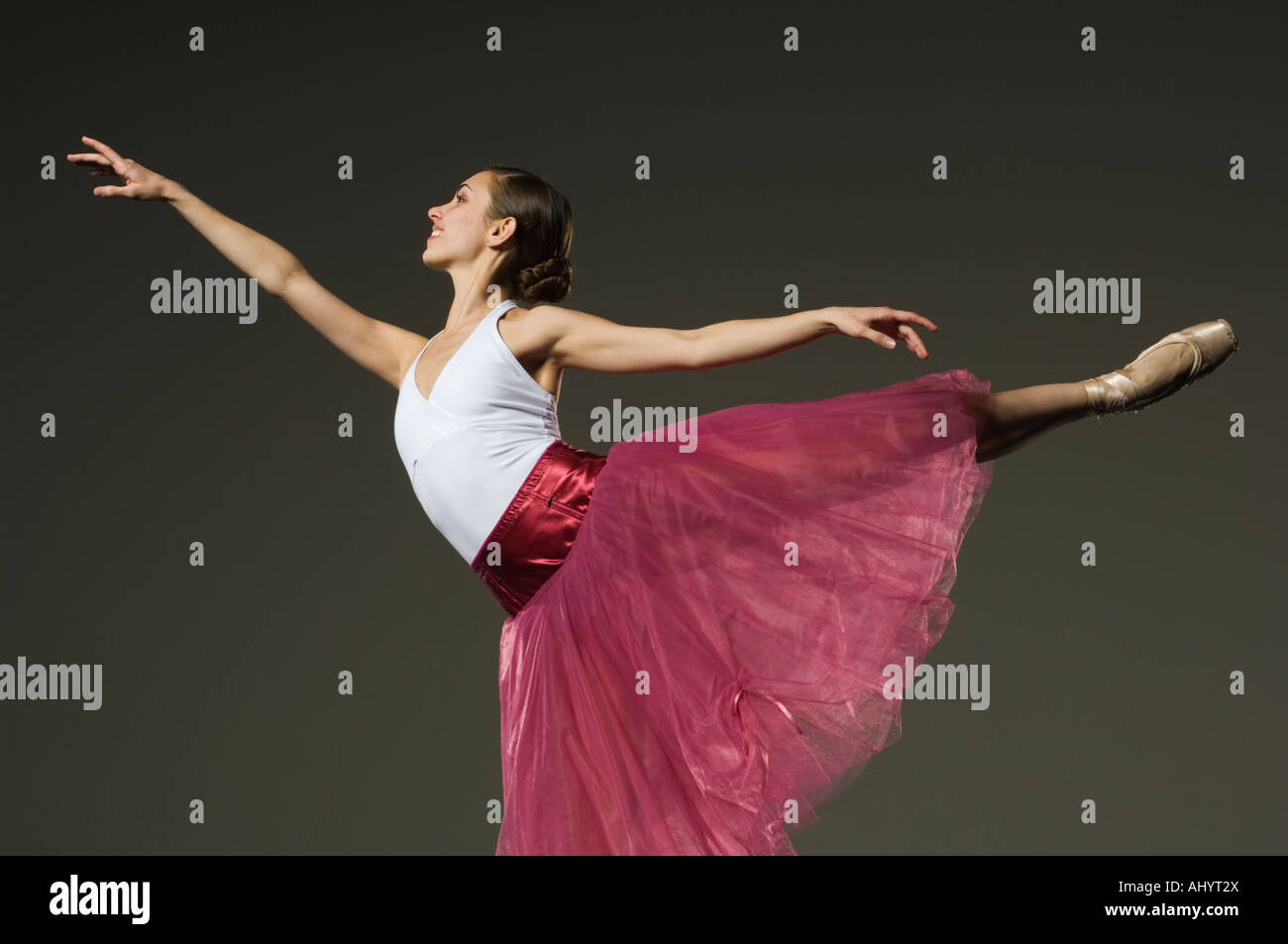 Female ballet dancer posing Stock Photo - Alamy