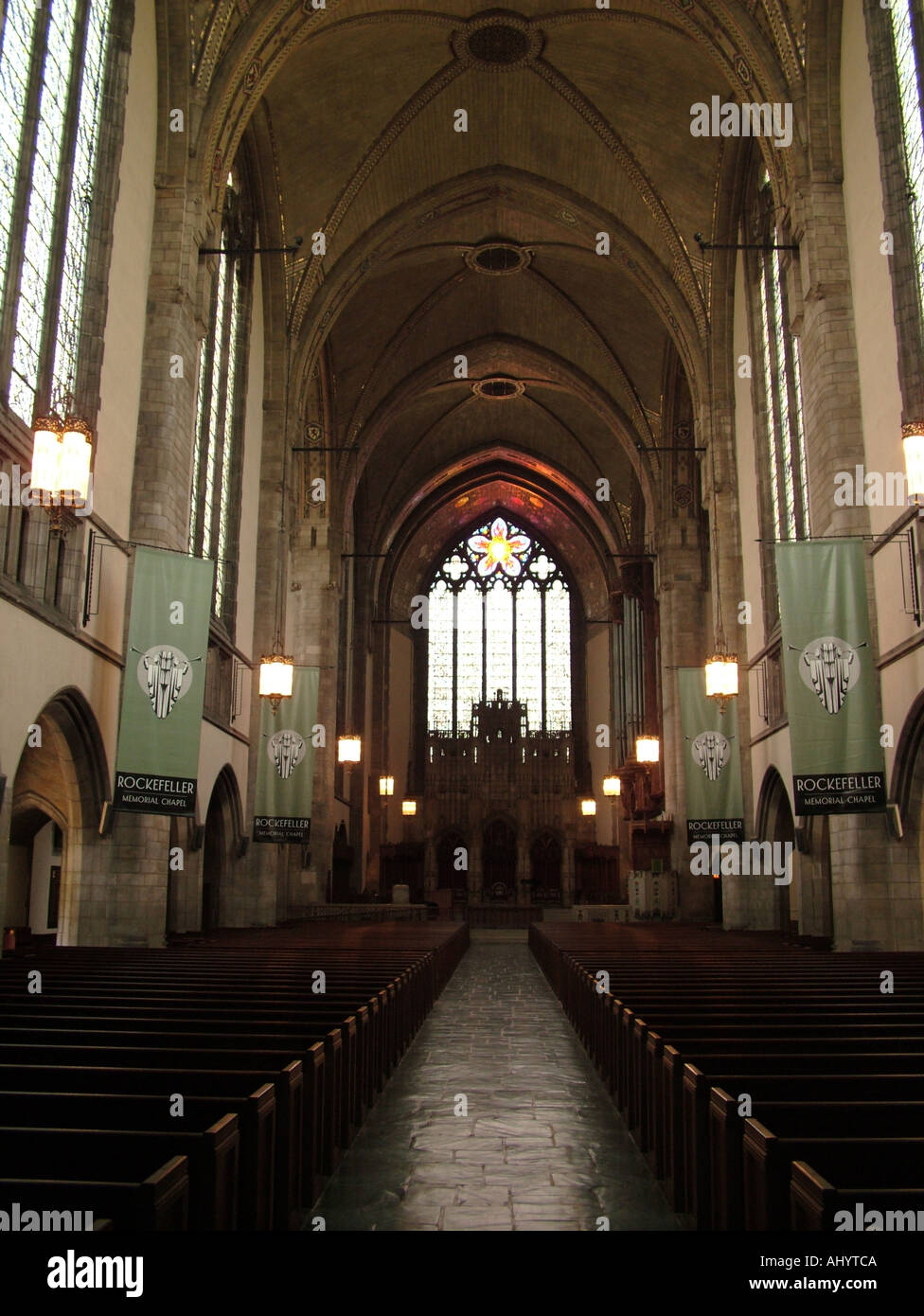 Chicago churches hi-res stock photography and images - Alamy