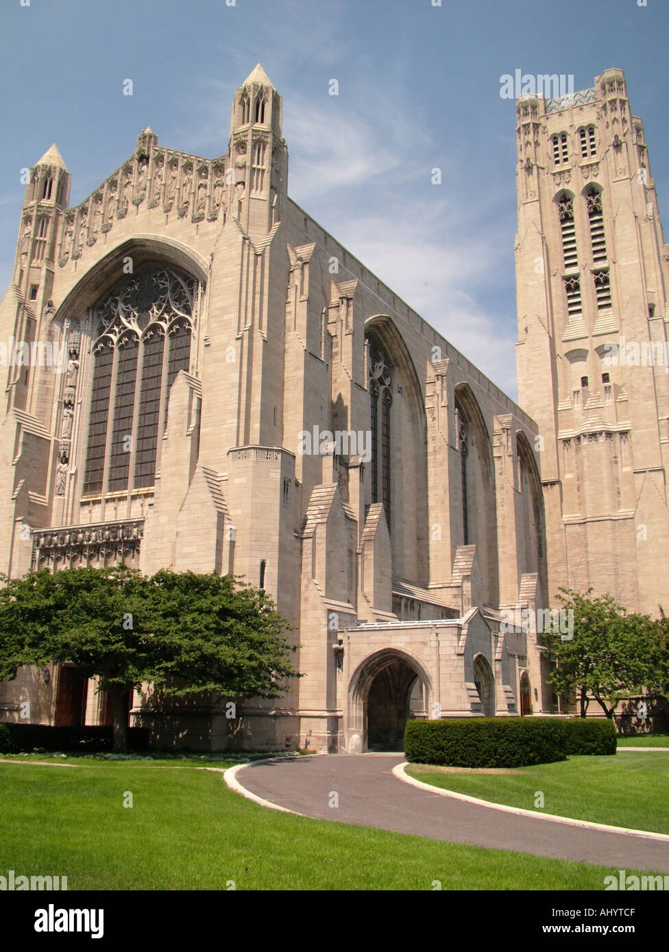 Chicago churches hi-res stock photography and images - Alamy
