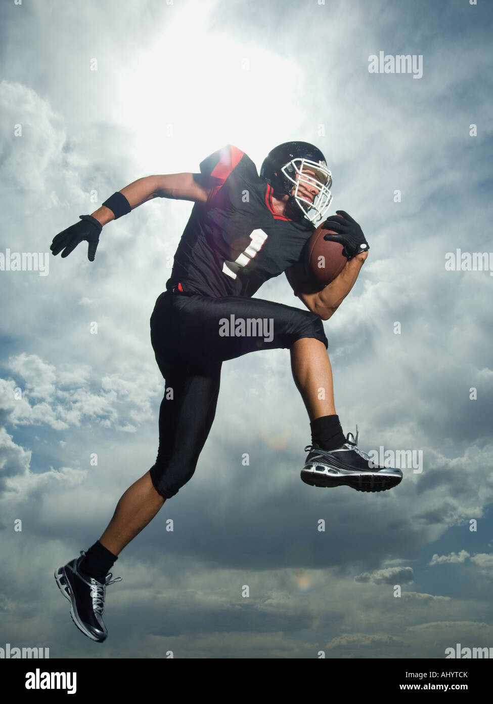 Leaping football catch hi-res stock photography and images - Alamy
