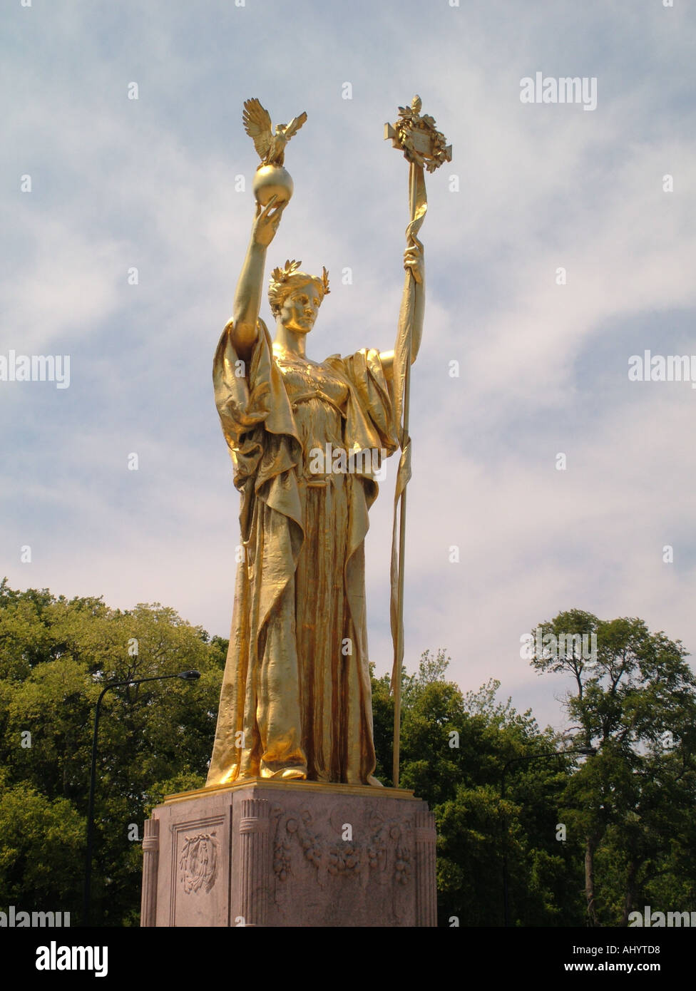 Statue of the republic chicago hi-res stock photography and images - Alamy