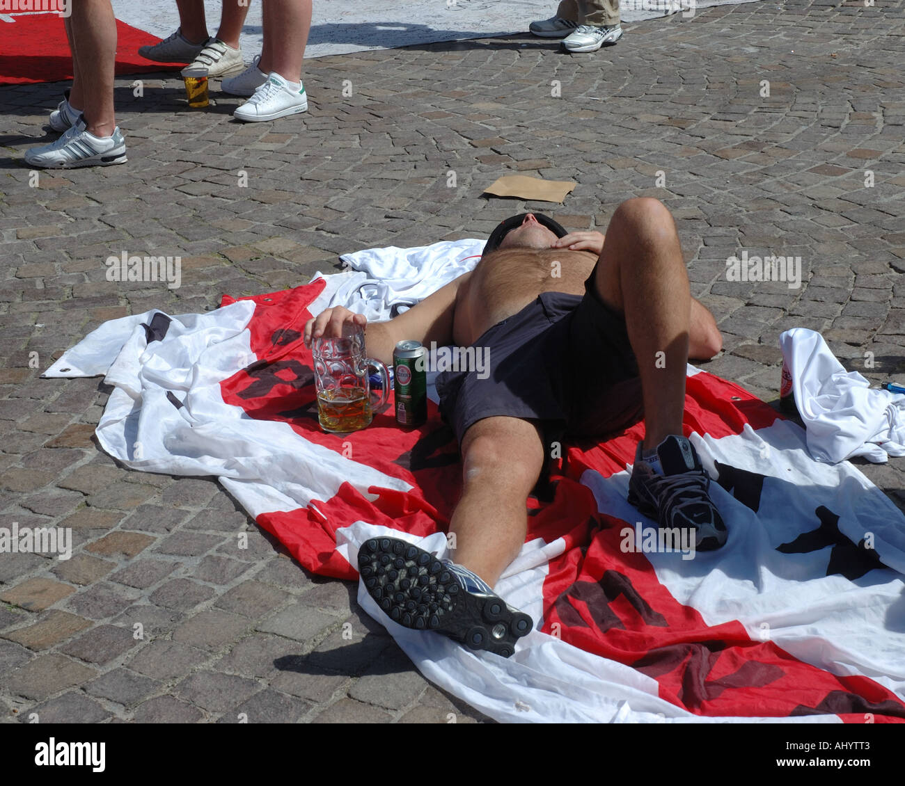 Drunk england football fan hi-res stock photography and images - Alamy