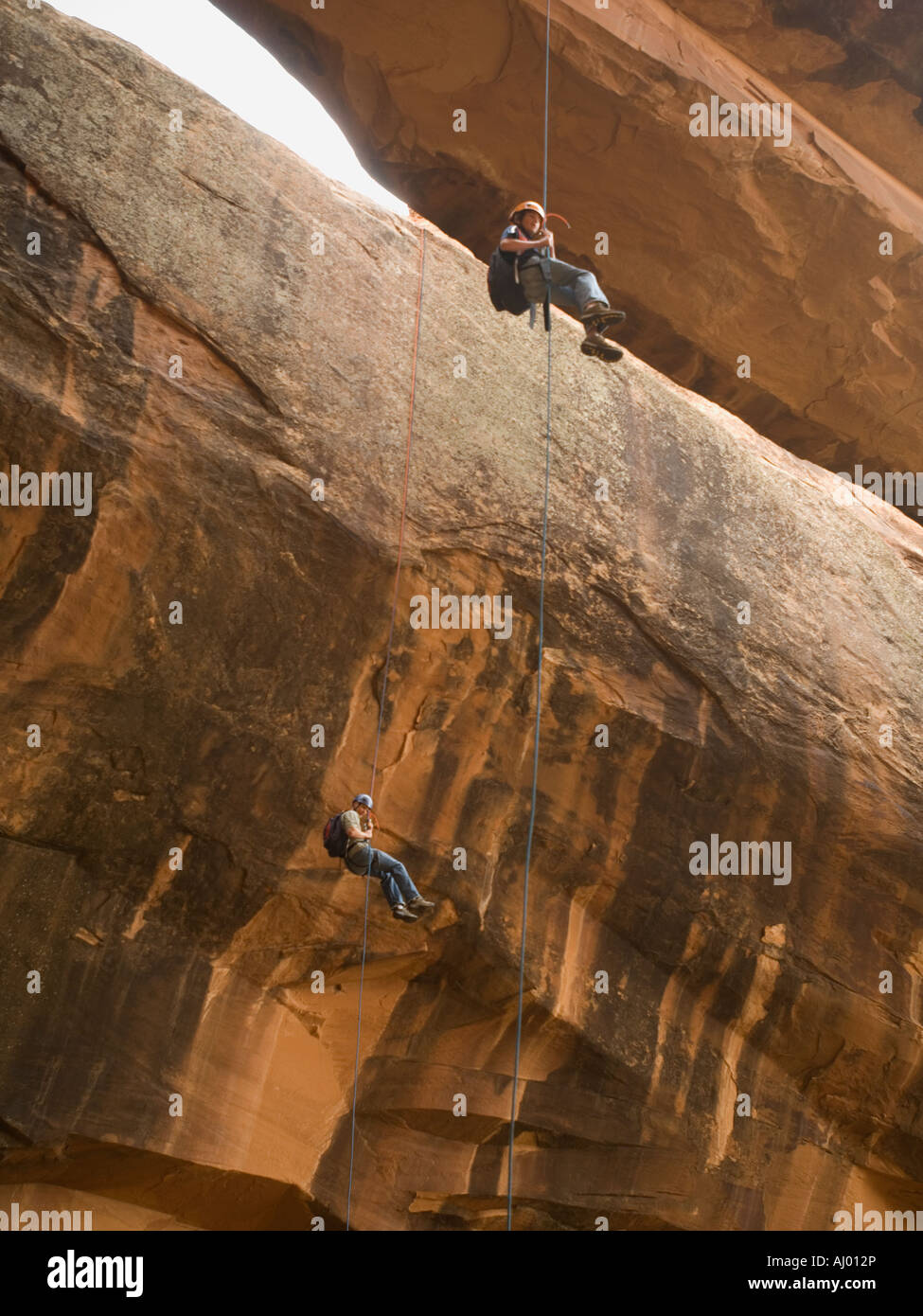 Rappelling couple hi-res stock photography and images - Alamy