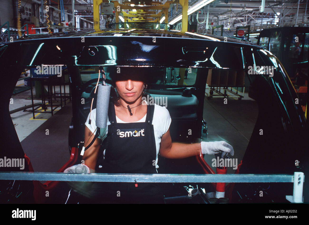 Car factory worker female hi-res stock photography and images - Alamy