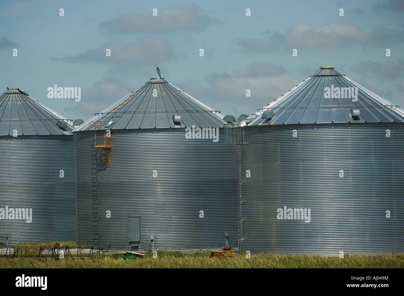 Row of grain storage silos Stock Photo - Alamy
