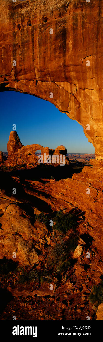 Through arch bridges hi-res stock photography and images - Alamy