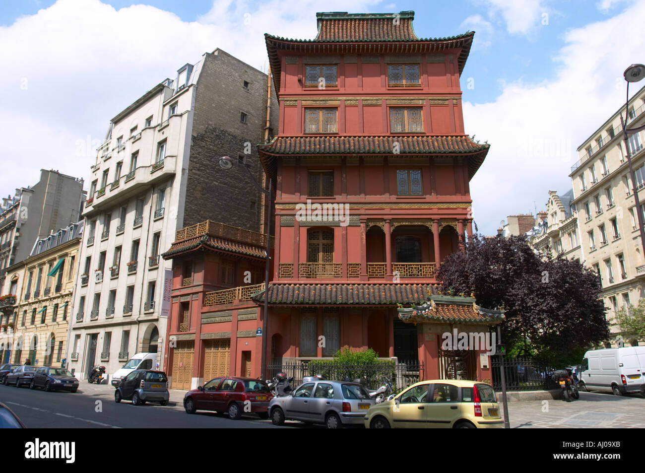 Eminent Chinese antique dealer Ching Tsai Loo had this pagoda built at ...