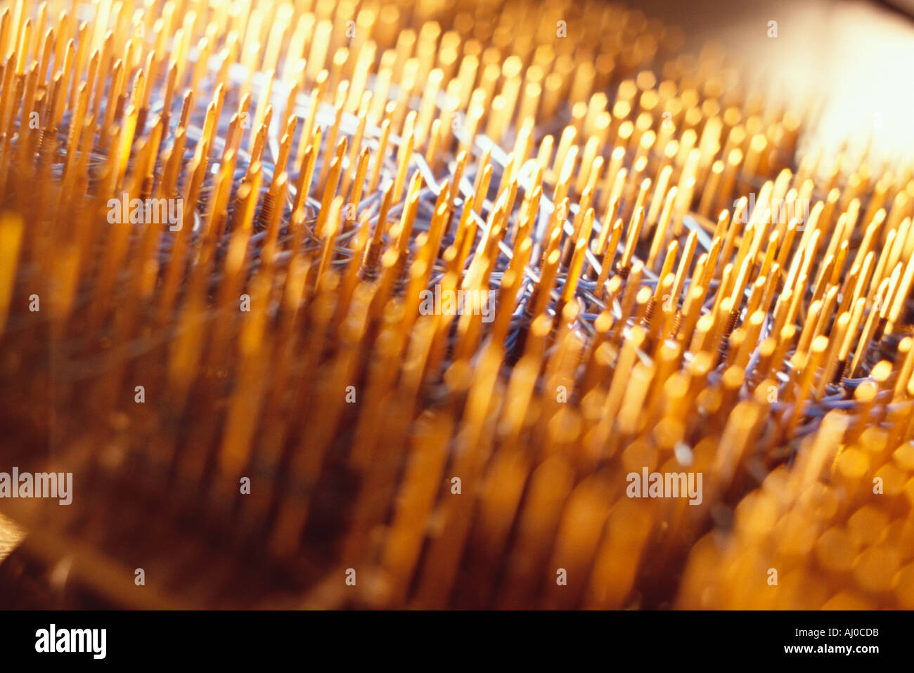 Gold connector pins hi-res stock photography and images - Alamy