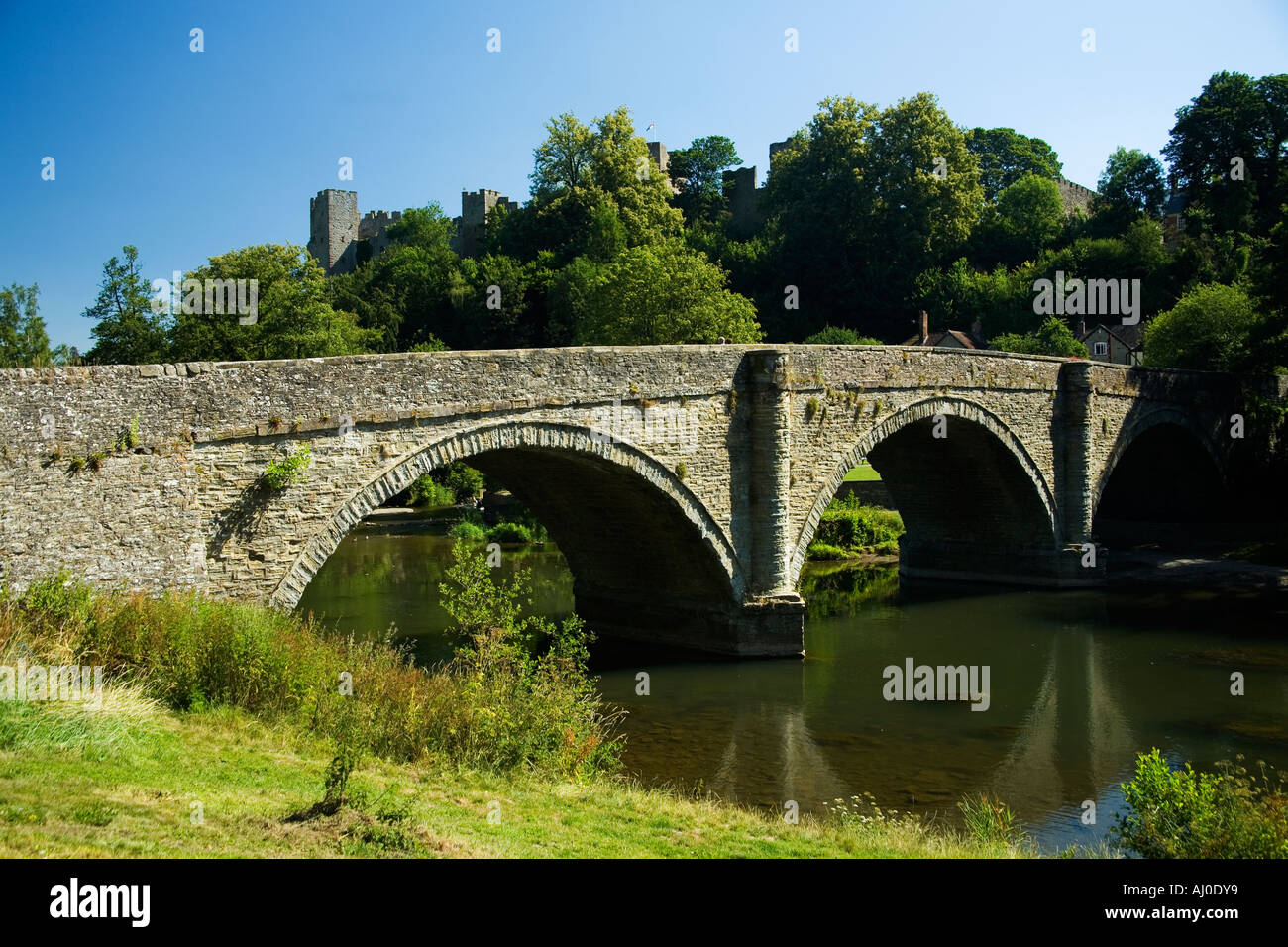 Ludlow bridge ludlow shropshire united kingdom hi-res stock photography ...