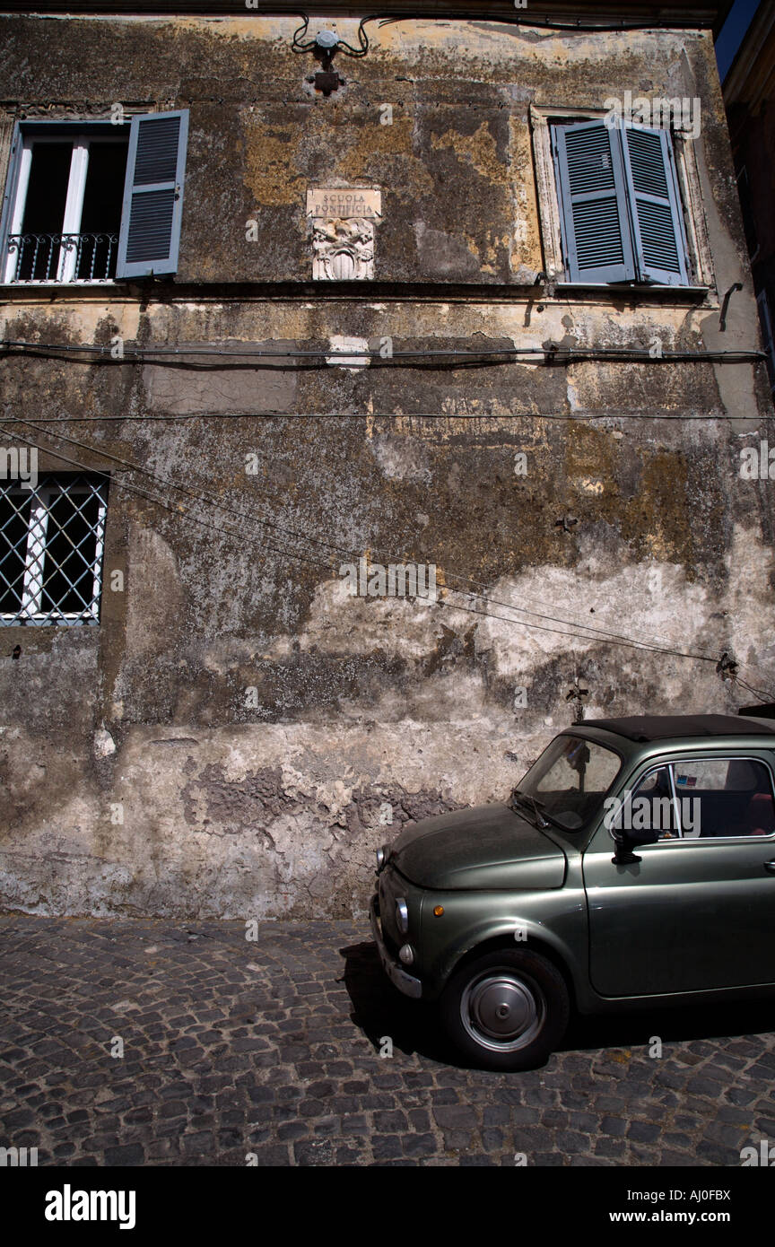Decaying automobile hi-res stock photography and images - Alamy