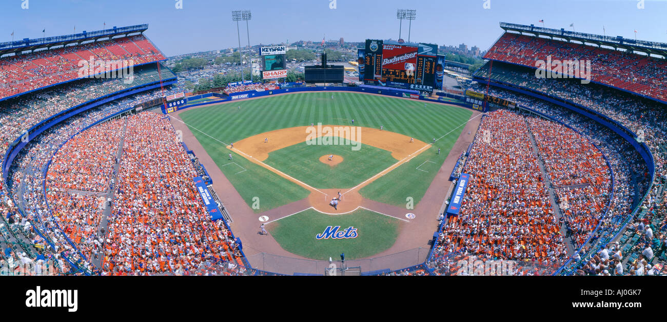 Shea Stadium NY Mets v SF Giants New York Stock Photo - Alamy
