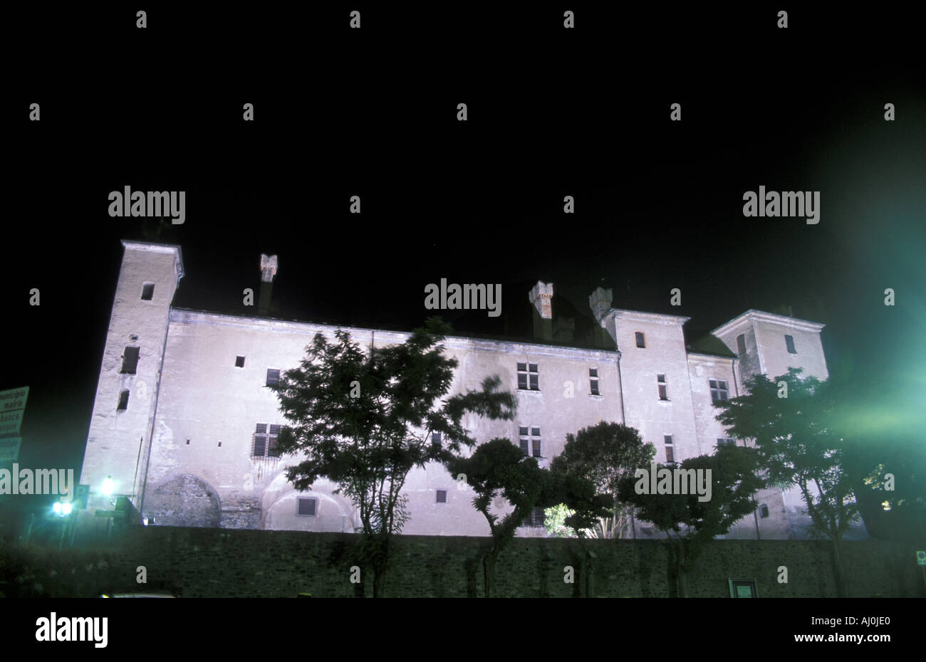 Issogne castle hi-res stock photography and images - Alamy