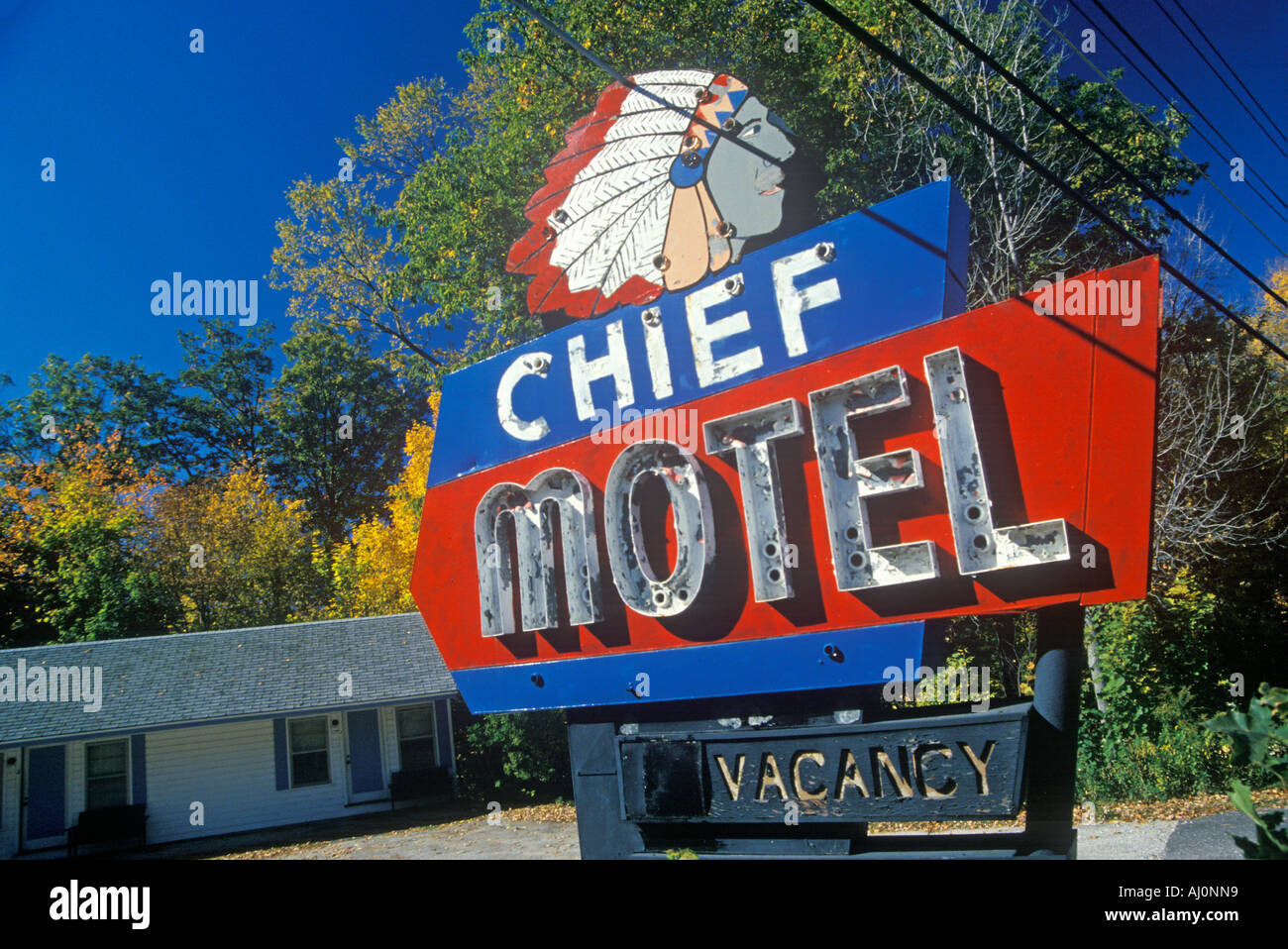 Indian motel neon sign hi-res stock photography and images - Alamy