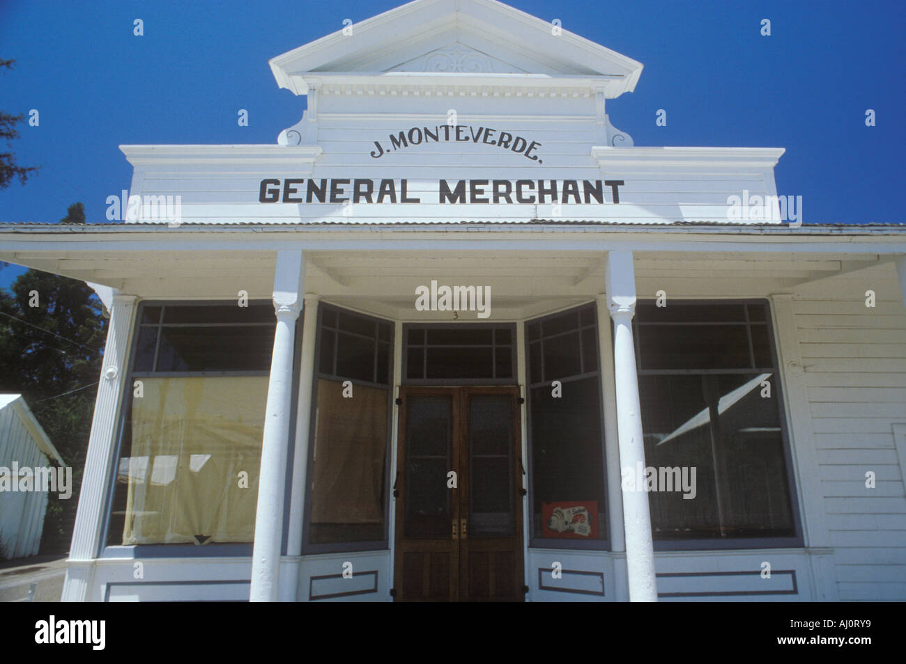 Historical storefront hi-res stock photography and images - Alamy