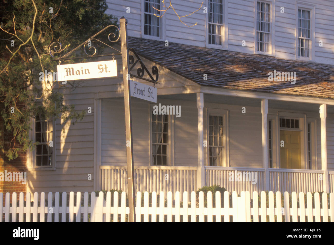 The Bonner House on corner of Main Street NC Stock Photo - Alamy