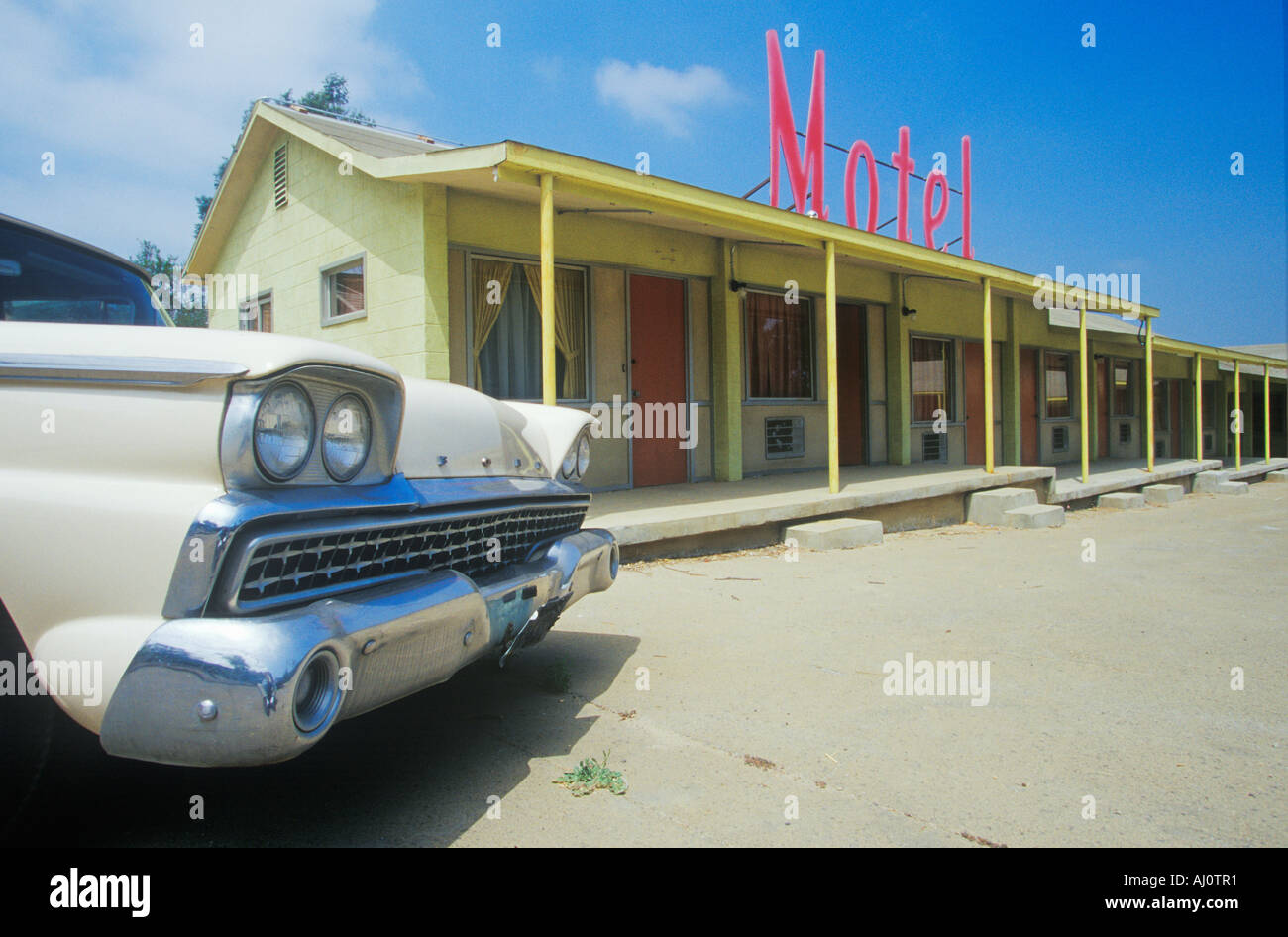 1950 s Motel and automobile Hollywood Universal Studios backlot Stock ...