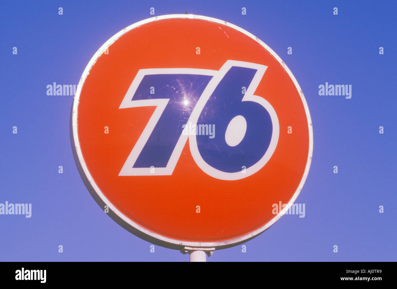 Union 76 gas station hi-res stock photography and images - Alamy