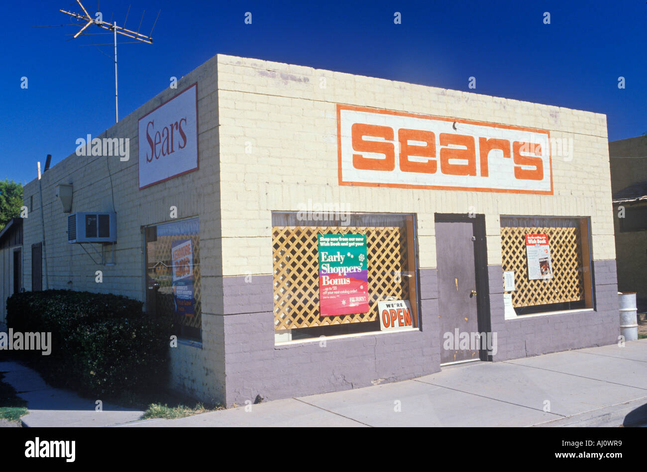 Sears storefront hi-res stock photography and images - Alamy