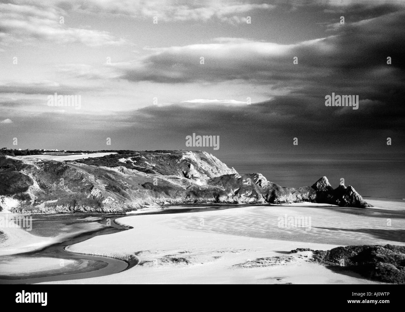 Dramatic light three cliffs bay hi-res stock photography and images - Alamy