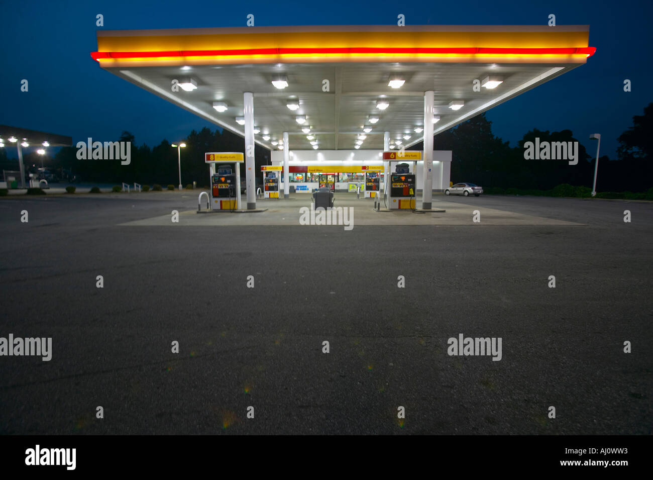 Gas station in georgia hi-res stock photography and images - Alamy