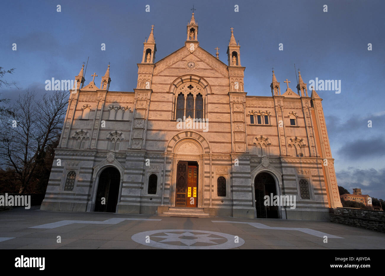 Rapallo montallegro hi-res stock photography and images - Alamy