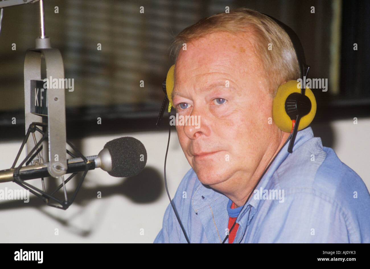Kfi radio hi-res stock photography and images - Alamy