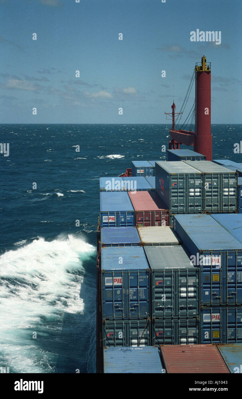 40 feet container hi-res stock photography and images - Alamy