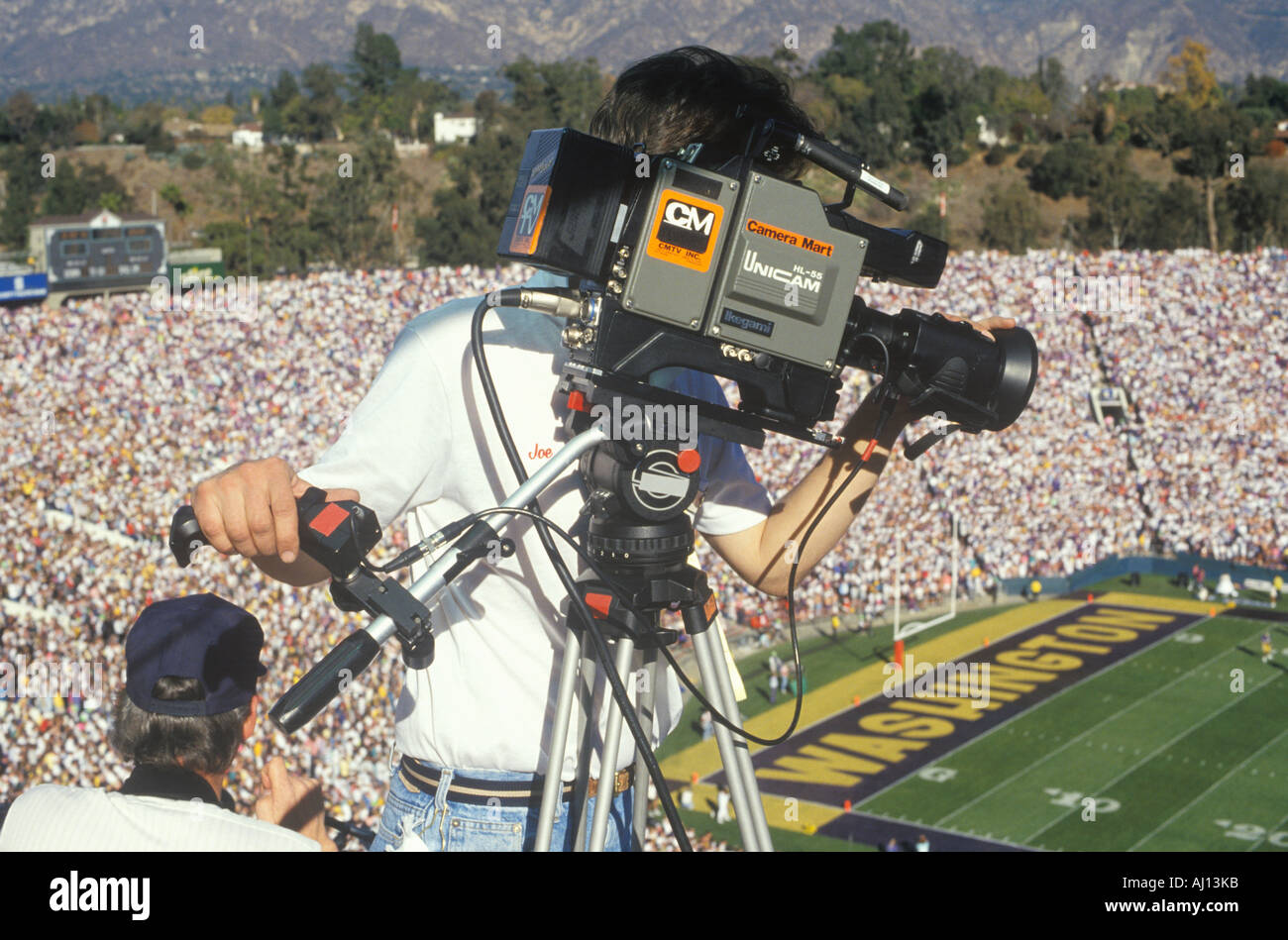 Filming crew camera hi-res stock photography and images - Alamy