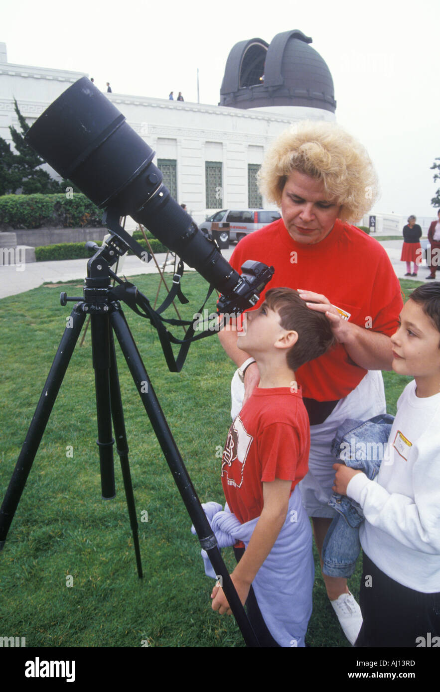 Children viewing a solar eclipse at Griffith Park Observatory Los ...