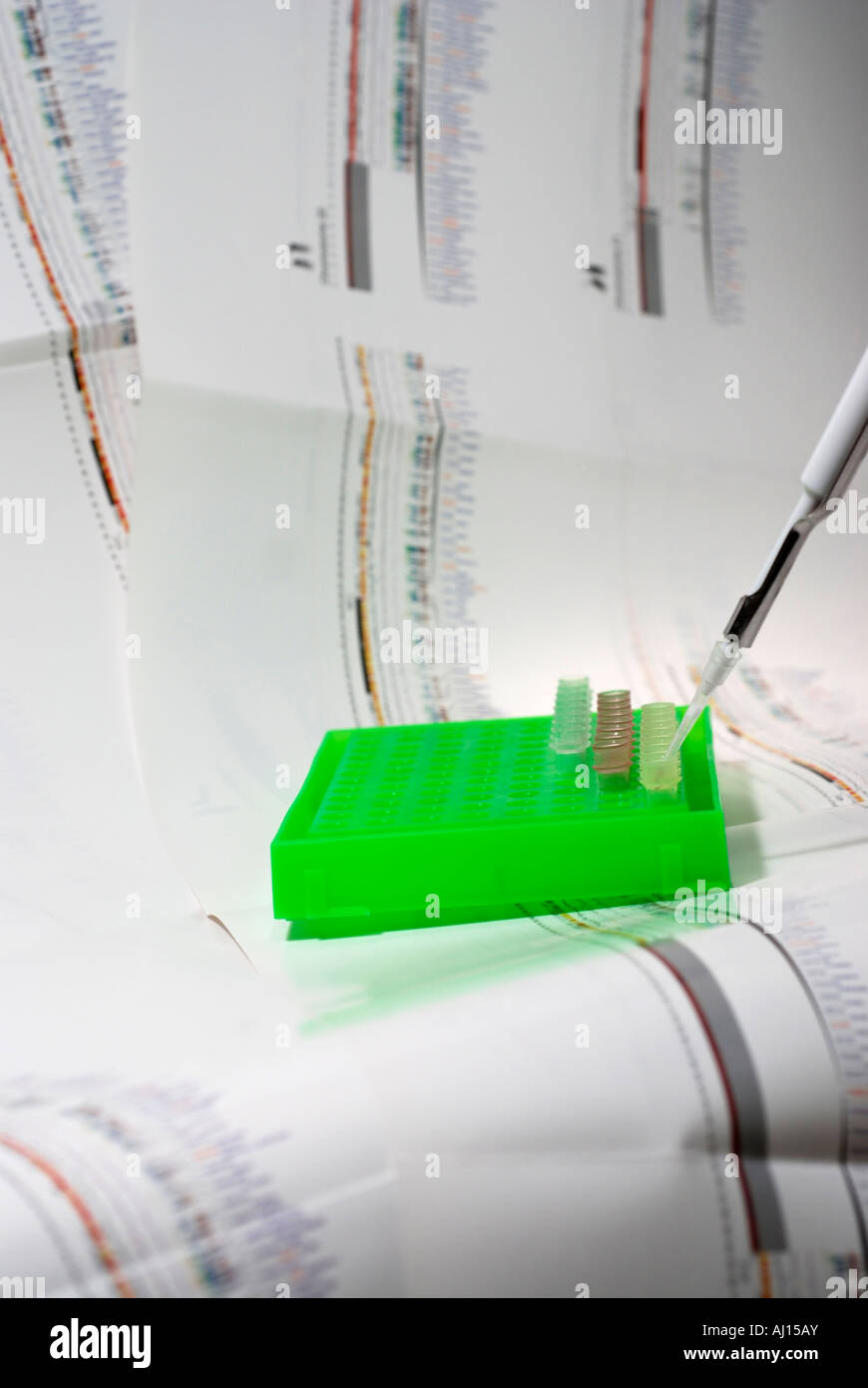Dna rna sequencing laboratory hi-res stock photography and images - Alamy