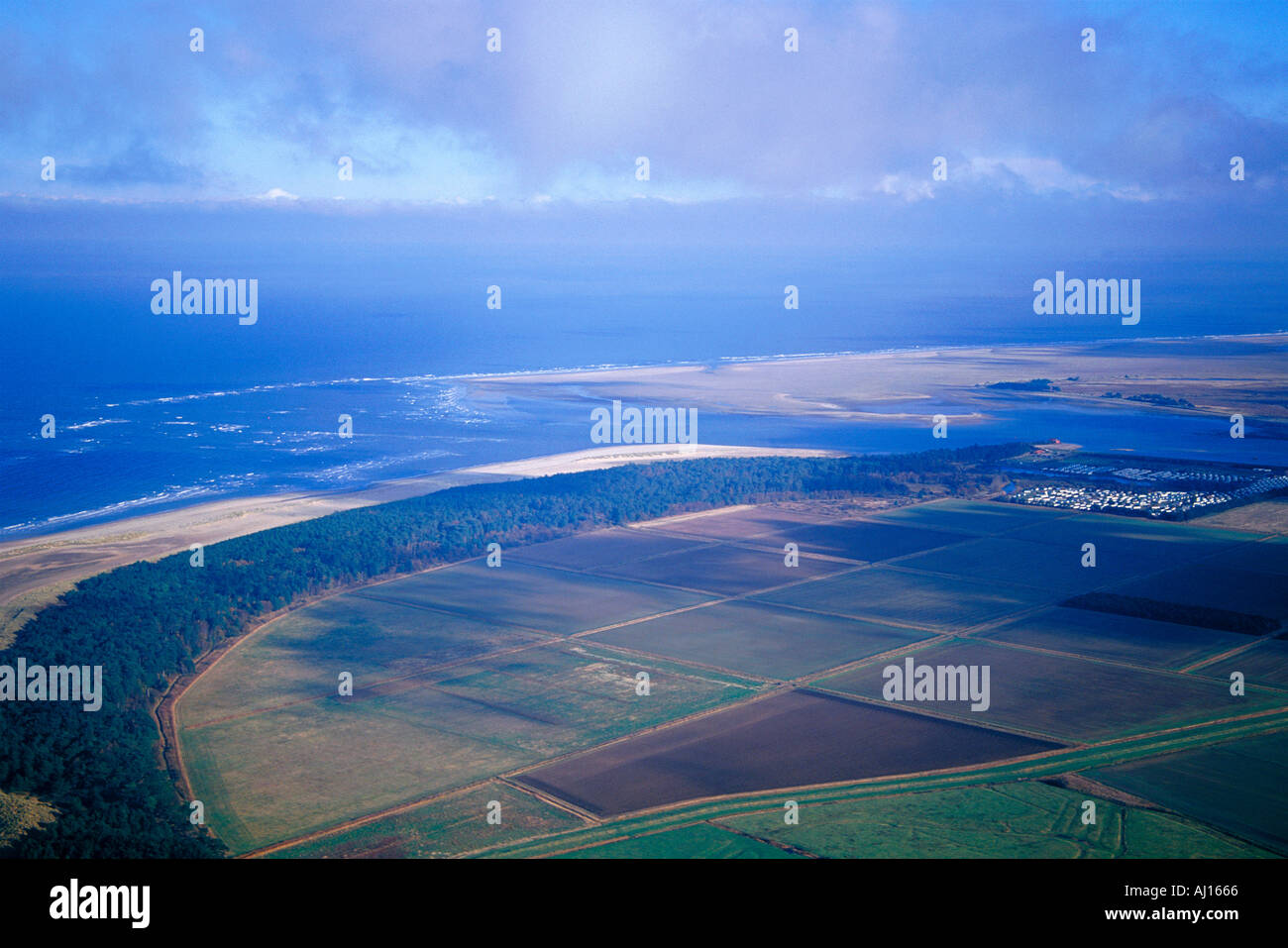 Aerial fields norfolk hi-res stock photography and images - Alamy
