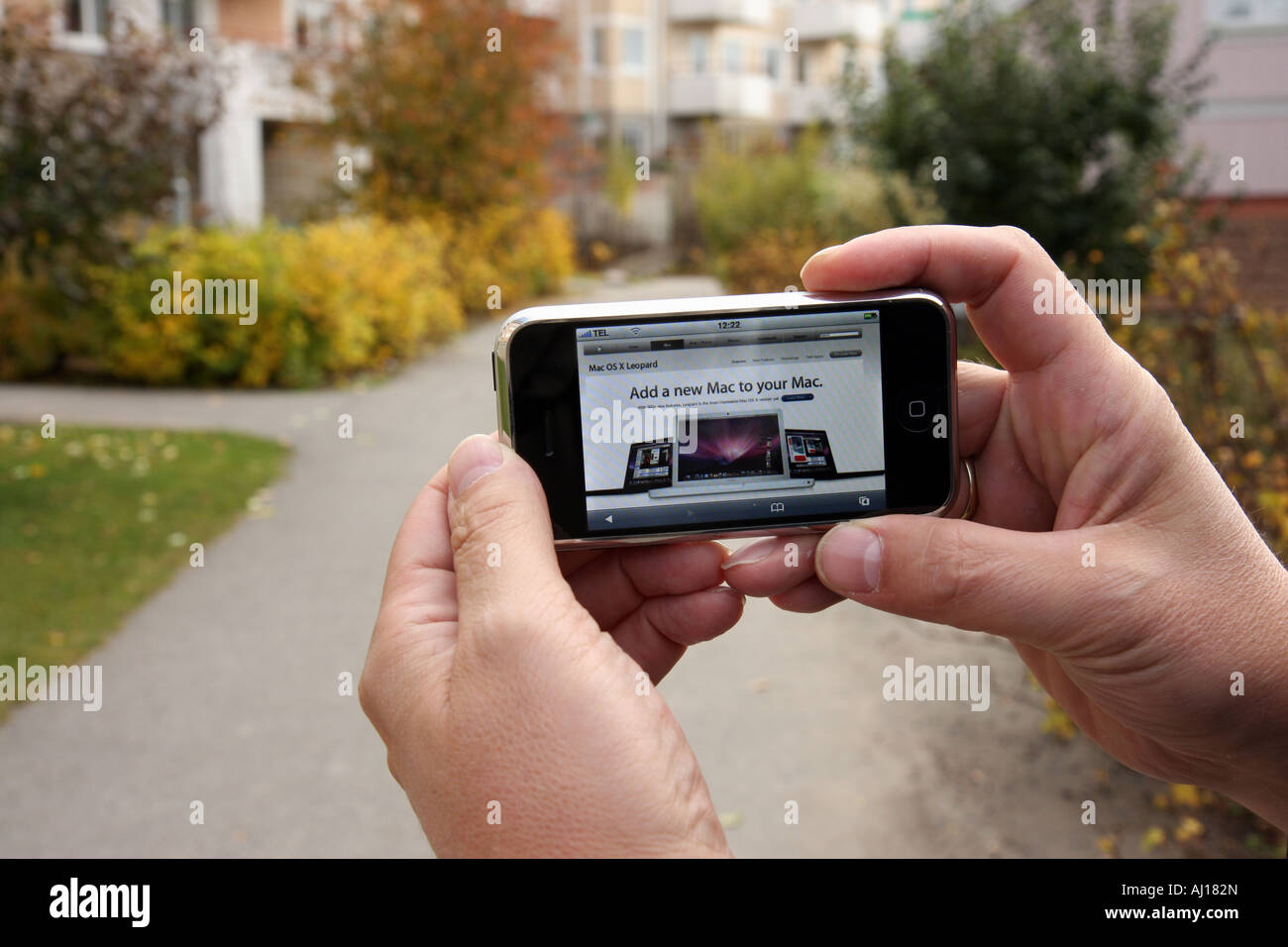 Iphone ipod mobile phone cutout hi-res stock photography and images - Alamy