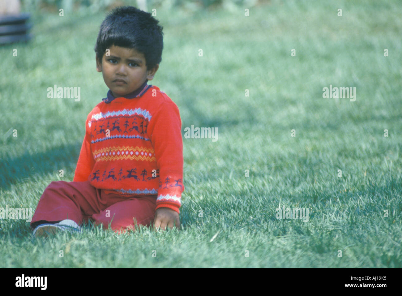 Sad middle eastern boy hi-res stock photography and images - Alamy