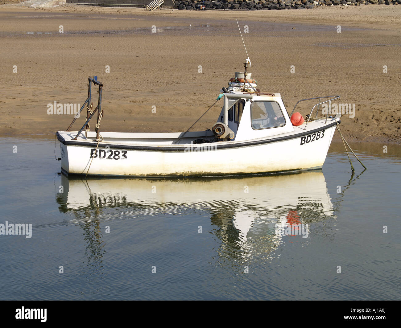 Boat calm water hi-res stock photography and images - Alamy