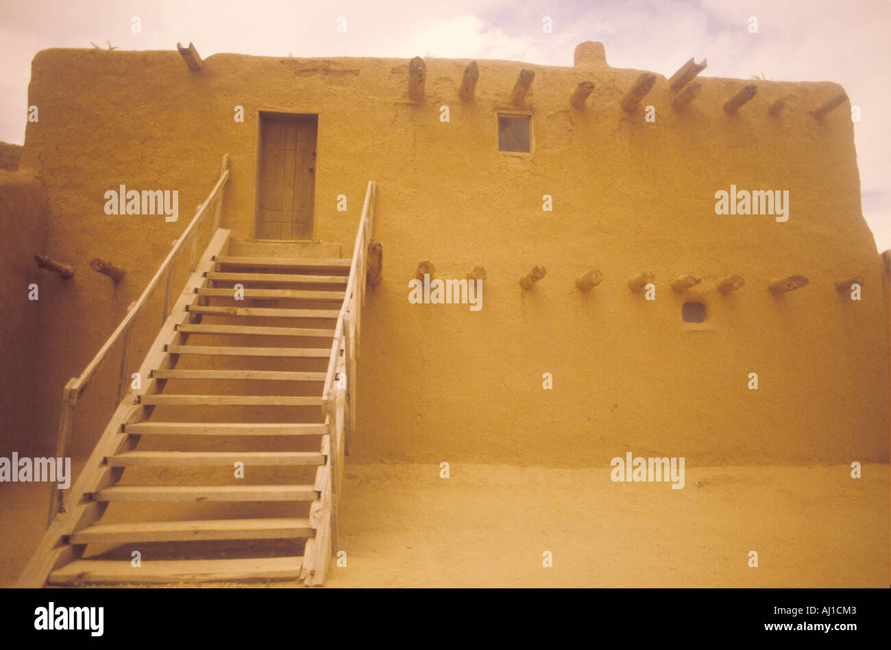 Adobe dwelling San Ildefonso Pueblo NM Stock Photo - Alamy