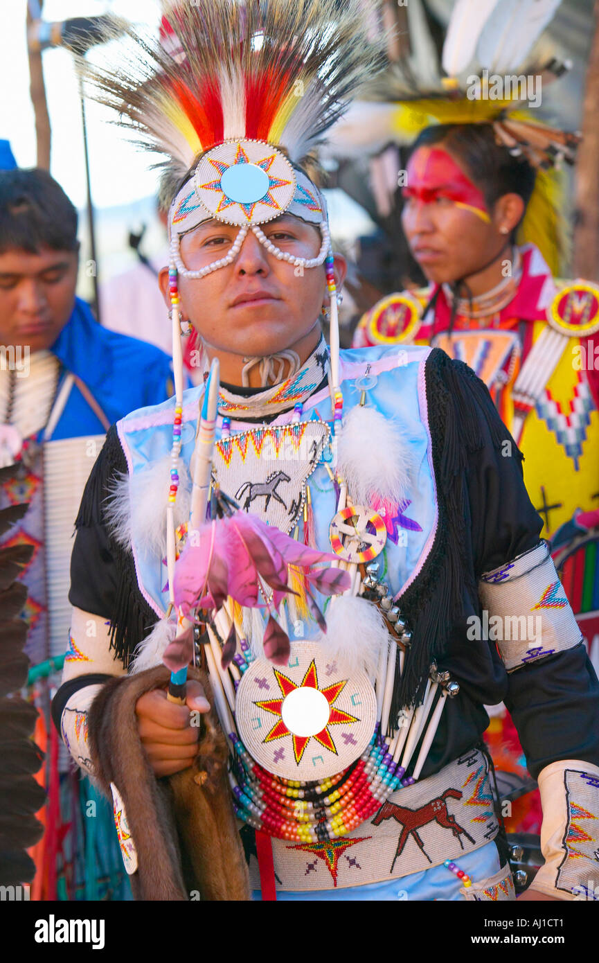 Full regalia dancers hi-res stock photography and images - Alamy