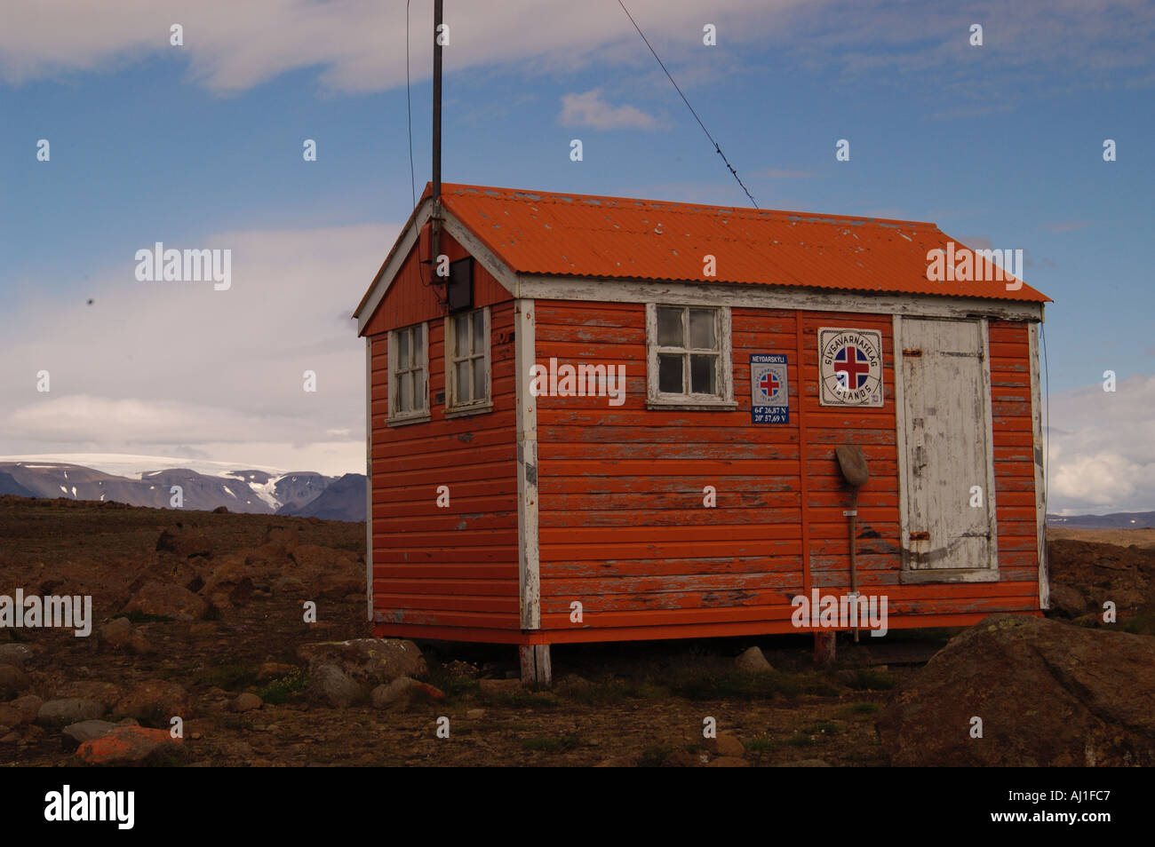 emergency hut at the highland gravel road F550 Iceland Stock Photo - Alamy