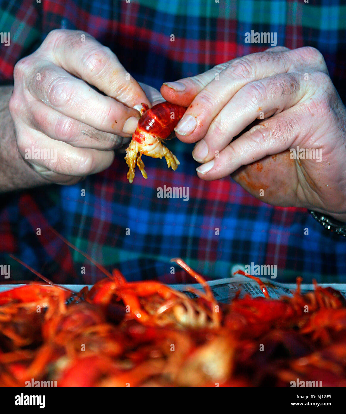 How To Peel Crawfish