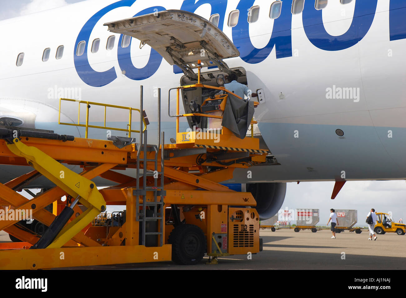 loading of an airplane Stock Photo - Alamy