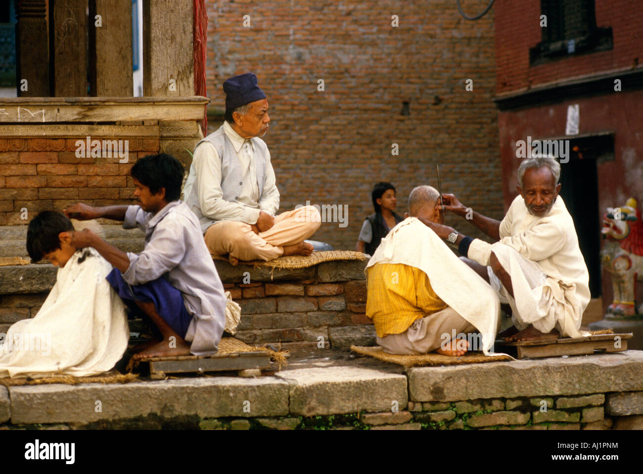 Barber in Kathmandu Nepal Stock Photo - Alamy