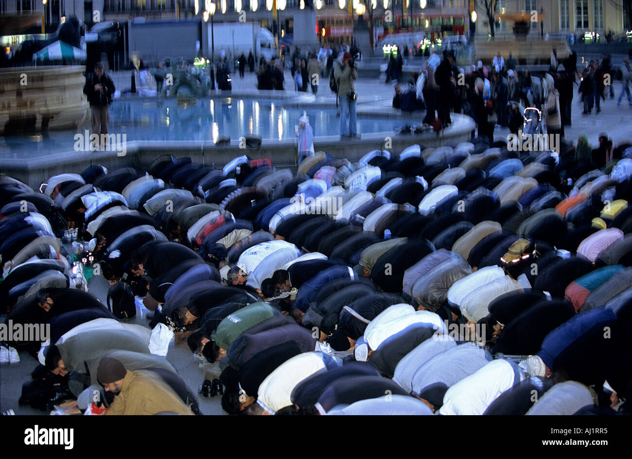 Pray Time for British Muslim. LONDON S TRAFALGAR SQUARE 11 February ...