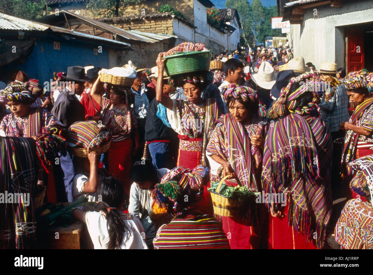 Market scene. Nebaj Guatemala Stock Photo - Alamy