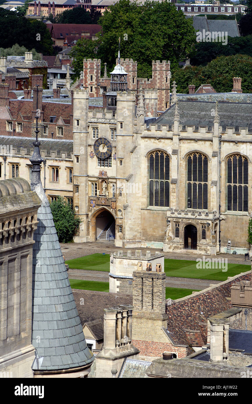 Trinity College Great Court King Edwards Clock Tower built in 1428 to ...
