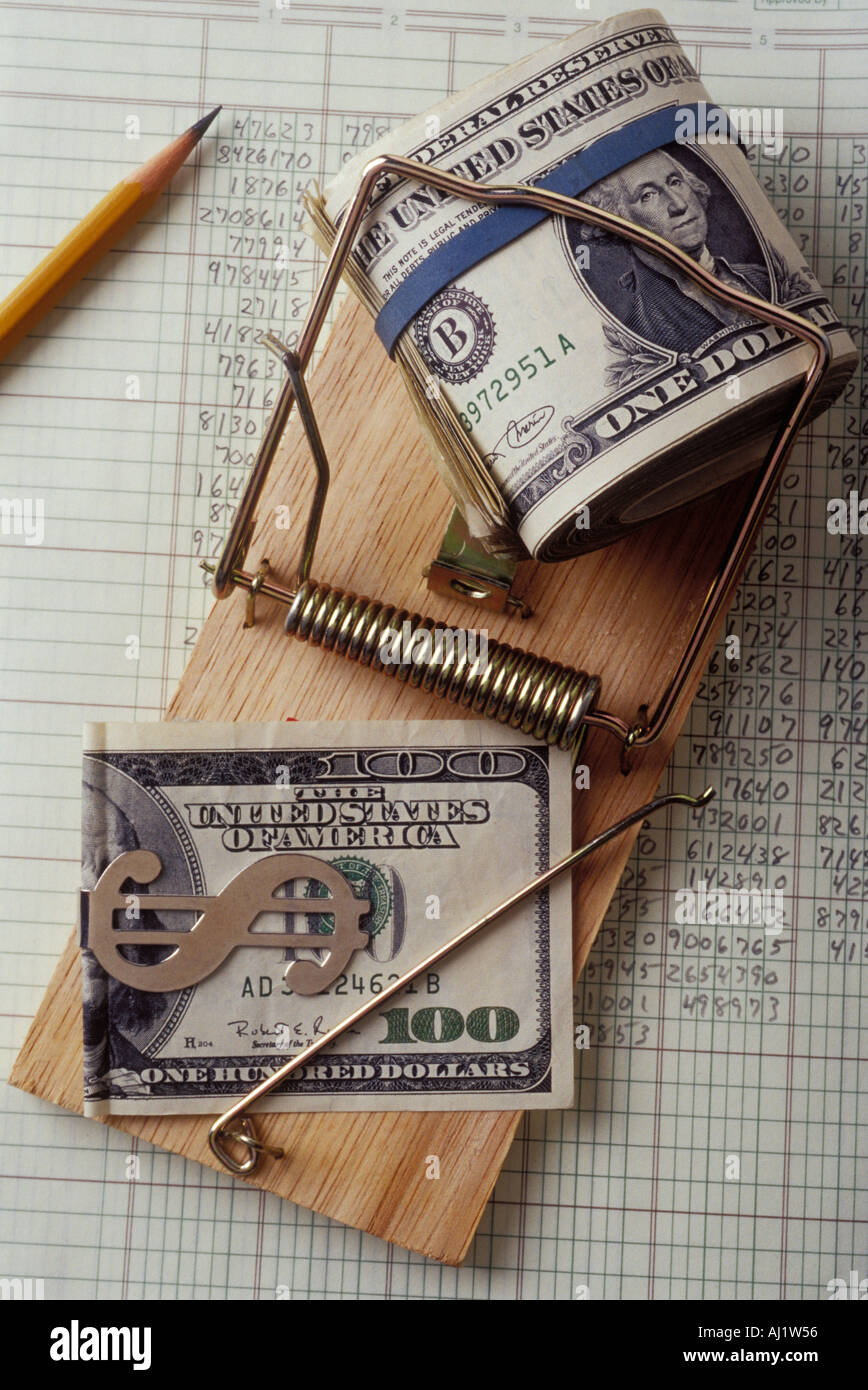 Money in mouse trap Stock Photo - Alamy