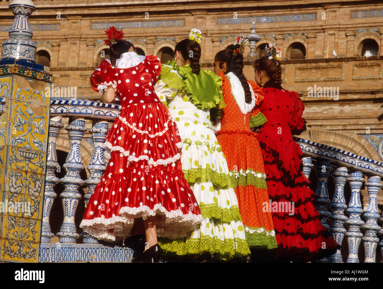 Girls flamenco hi-res stock photography and images - Alamy