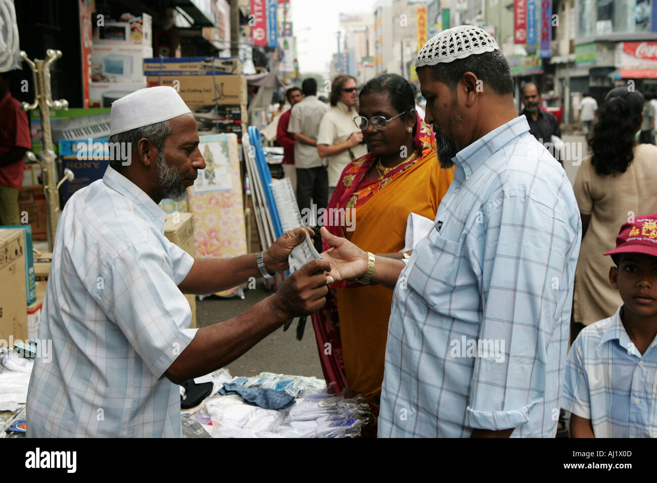 Sri Lanka Capital Colombo City Center local shopping area markets in ...