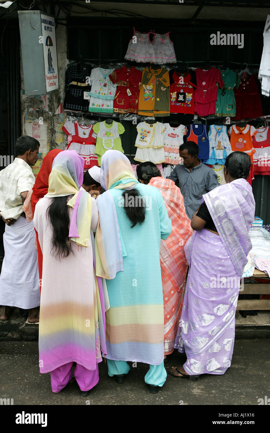 Sri Lanka Capital Colombo City Center local shopping area markets in ...