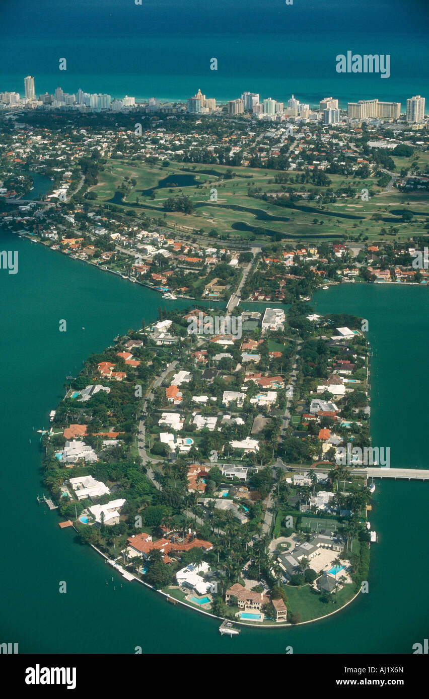 Luxury miami waterfront homes real hi-res stock photography and images ...