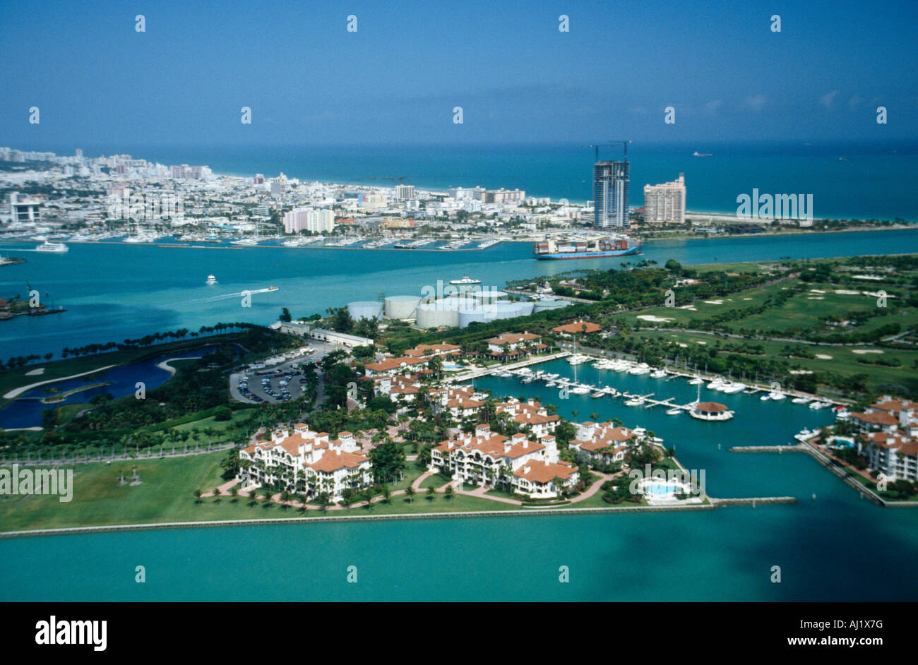 aerial view miami waterside homes Stock Photo - Alamy